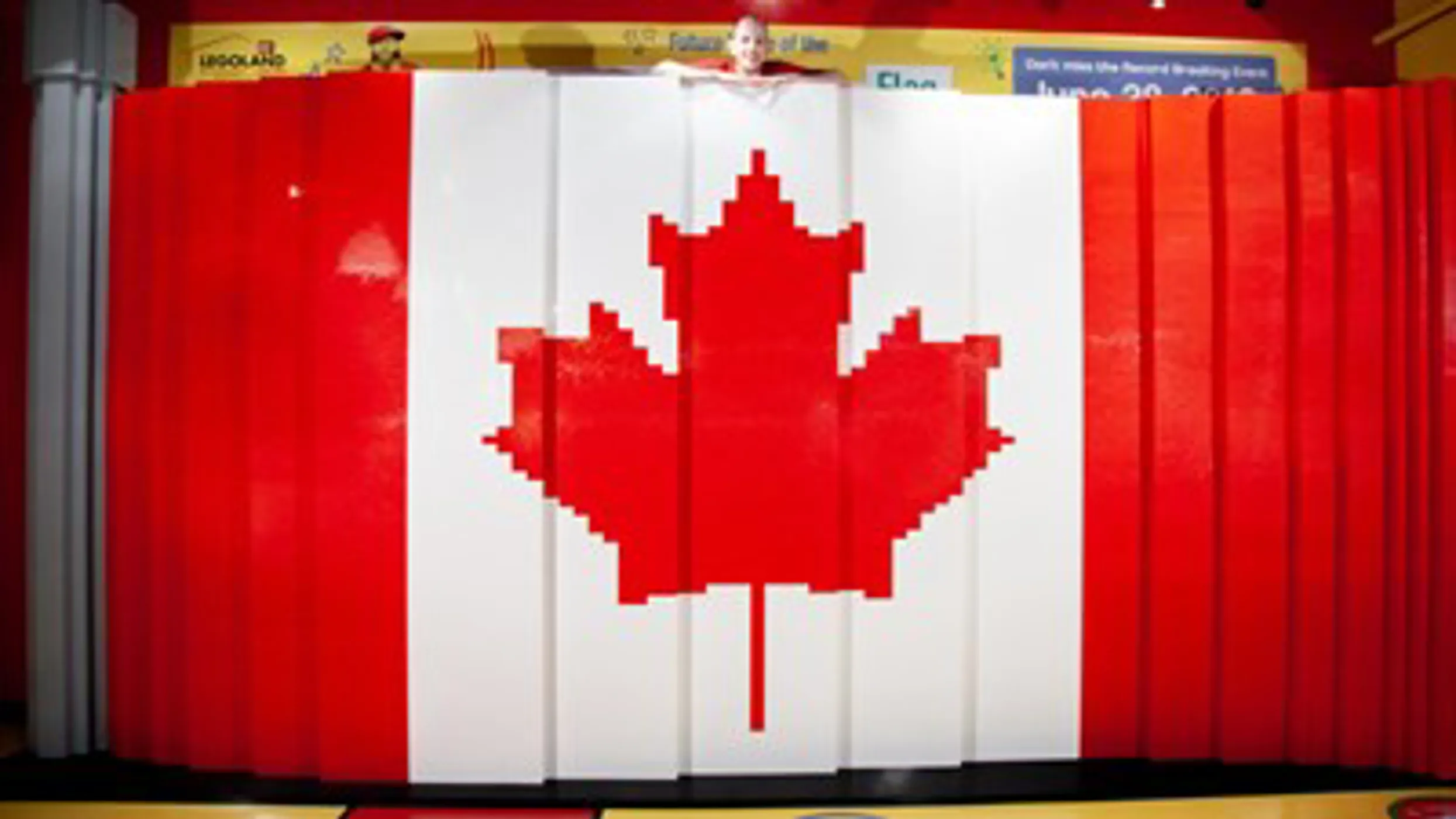 Largest LEGO® Brick Flag | LEGOLAND Discovery Centre Toronto